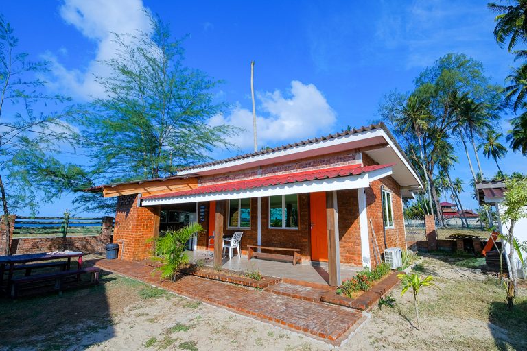 Pulang Resort – Resort & Meeting Hall